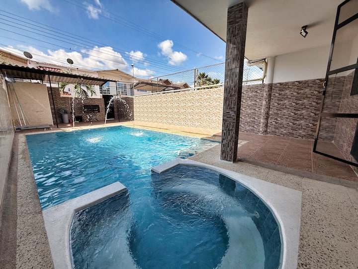 Condominio | Piscina Privada, Bolirrana Y Confort - Girardot