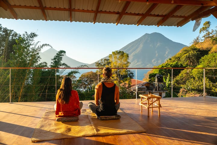 Central Luxury Stay W/ Wrap-around Balcony - Kirpa - San Marcos La Laguna