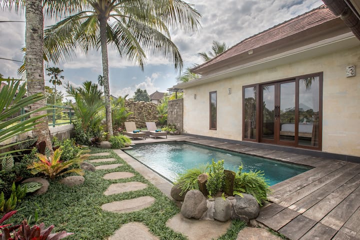 Romantic Getaway At Villa Sri Ubud - Bali