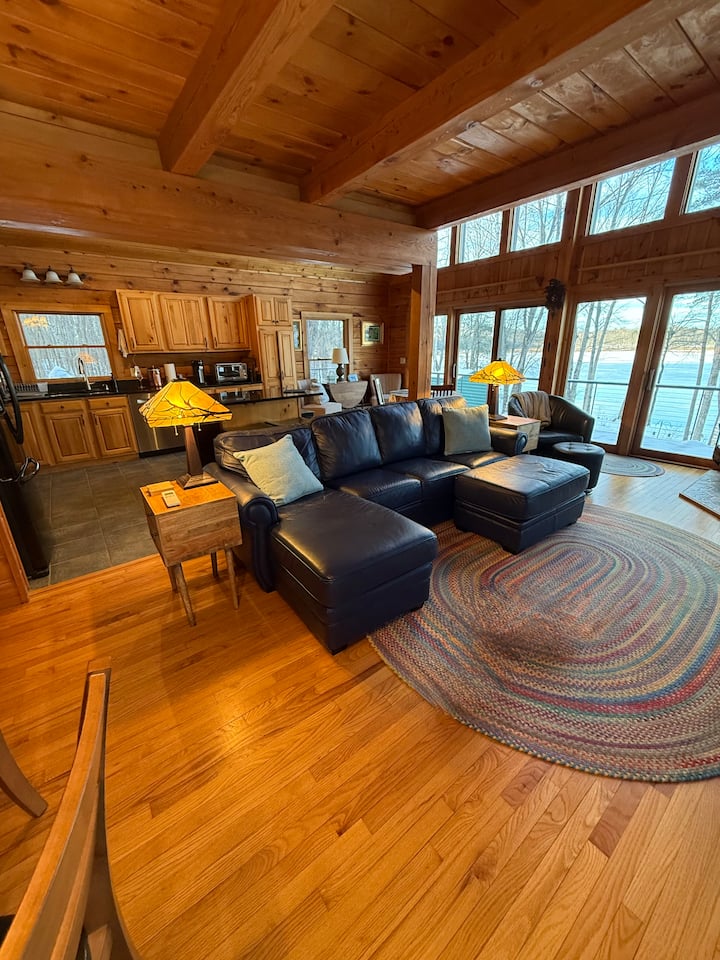 Cobbossee Log Cabin Paradise - Gardiner, ME