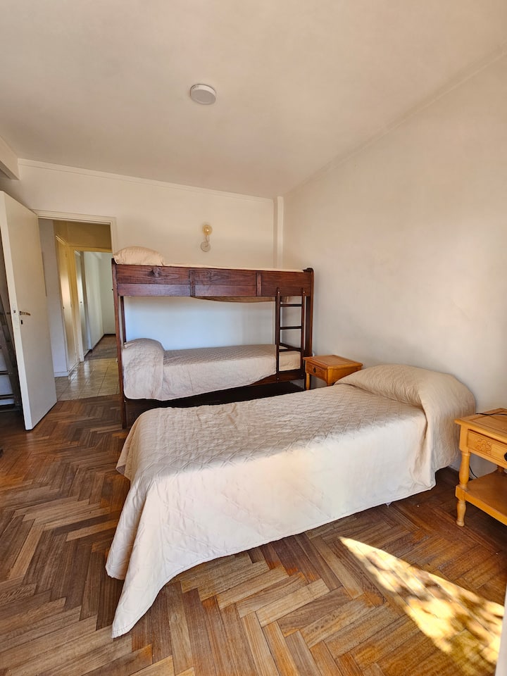 Alem Beach & Grill · Playa Grande, Zona Alem - Mar del Plata