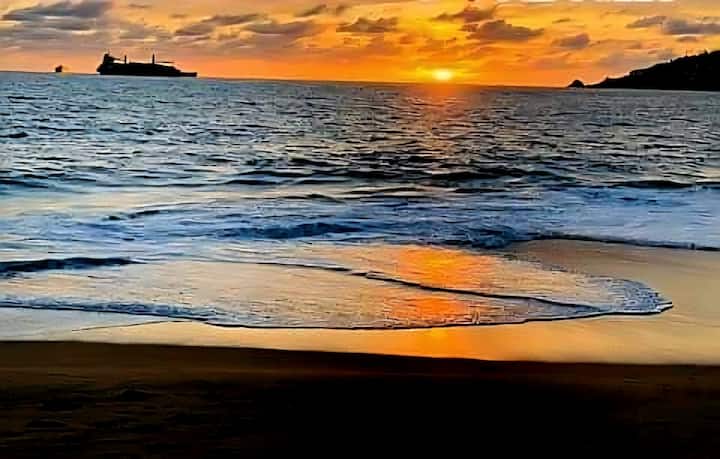 * 3 Casamiramar Fte Malecón Playa Miramar Santiago - Manzanillo