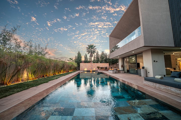 Heated Pool - Modern - Best Location - Full Staff - Marrakesh