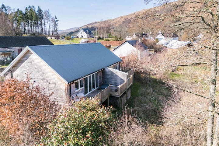Garth Cottage - Riverside With Private Hot Tub - Killin