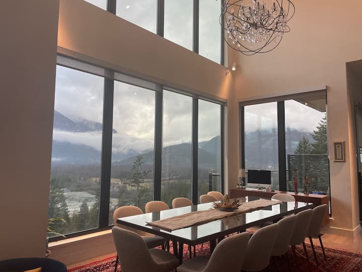 Luxurious Stay In Spectacular Mountain Getaway - Pemberton, BC, Canada