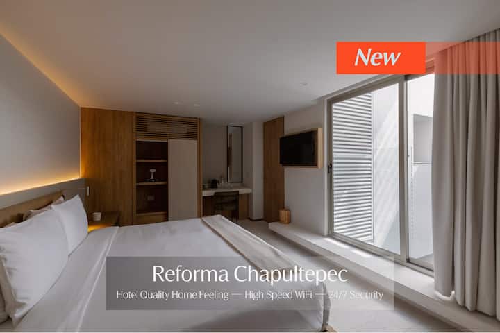 Capitalia | Facing The City Skyline And The Castle - Mexico City