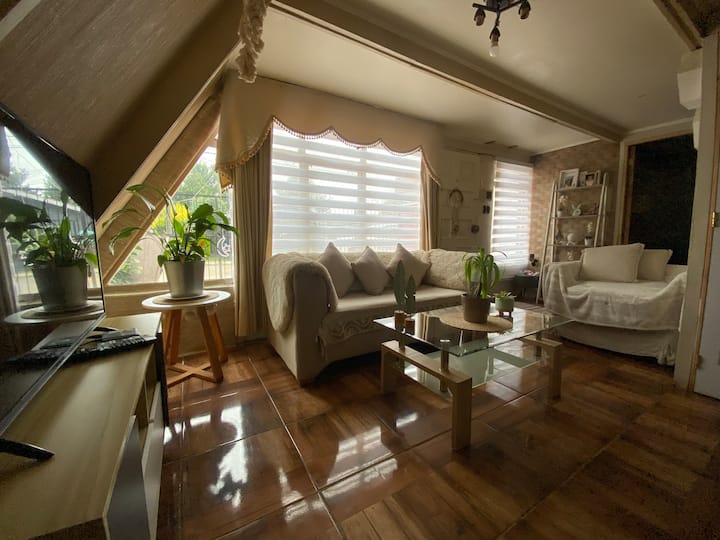 Casa Céntrica, 4 Dormitorios. Barrio Residencial. - Temuco