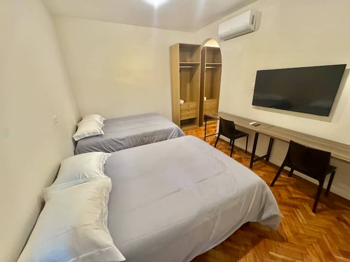 Copacabana | 3 Ambientes, 5 Camas, 250 M Da Praia - Rio de Janeiro