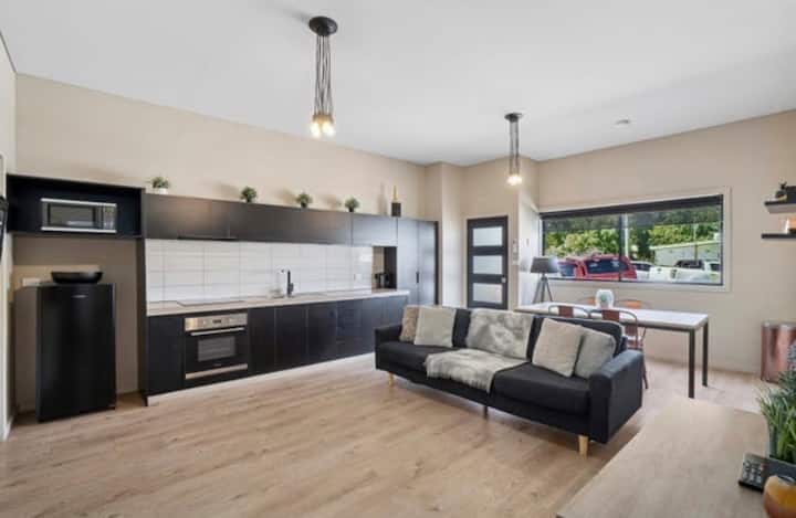 Central 2br Park Lane Stay Walk To Everything - Leeton