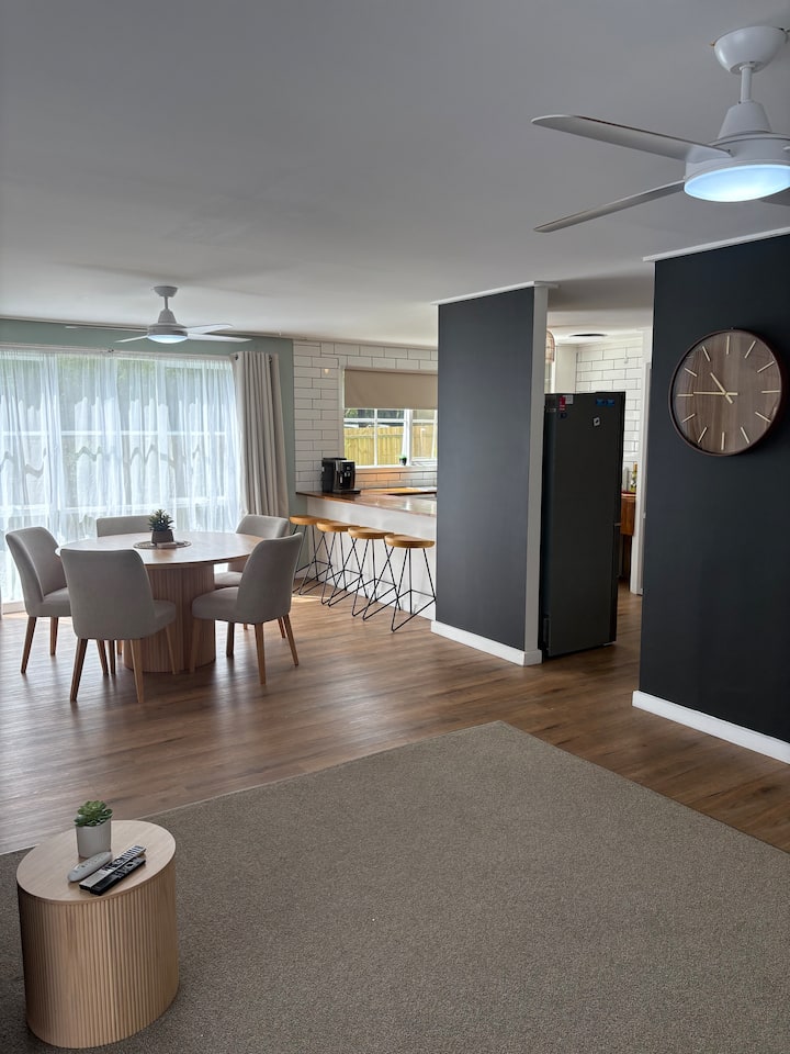 Peaceful Surrounds For Maximum Relaxation. - Currawong Rd