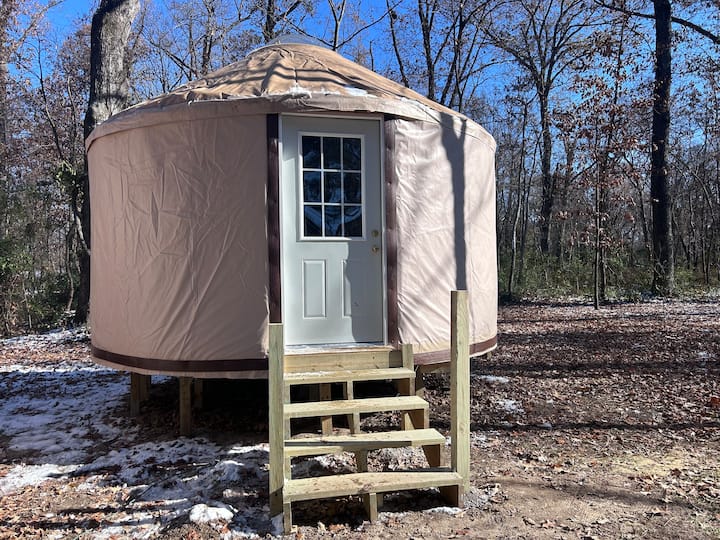 Cedar Point Yurt #2 - Wayne Fitzgerrell State Recreation Area, Whittington