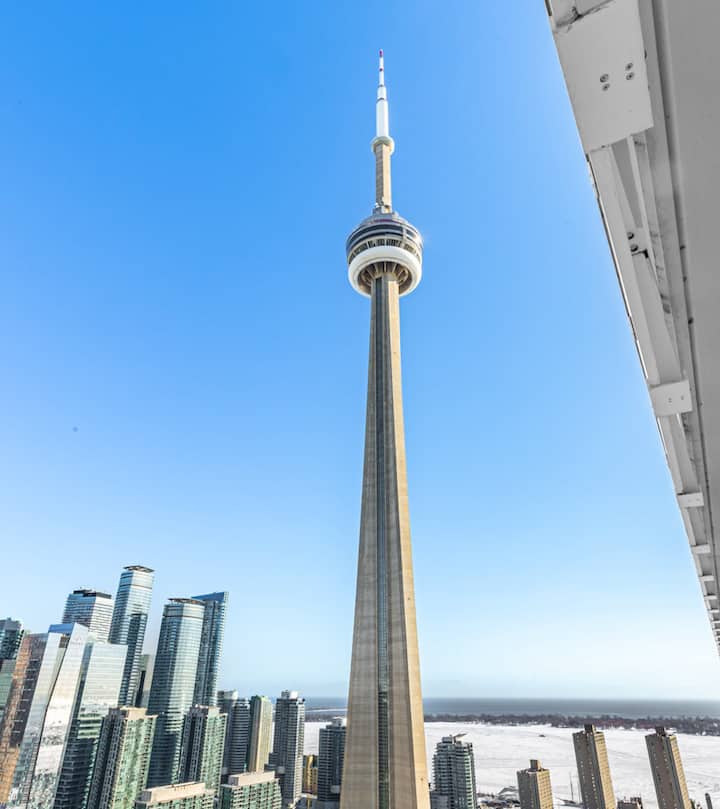 Luxury Cntower+2br+2bath+parking - Toronto, ON