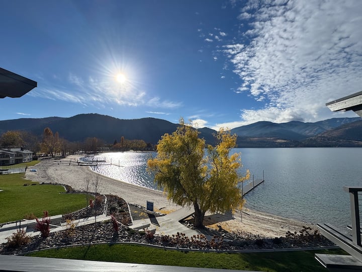 Luxury Lakefront Condo At Wapato Point Manson, Wa - Manson, WA