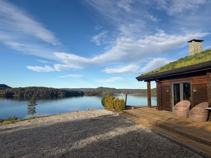 Peaceful And Cosy Lakeside Retreat - Norway