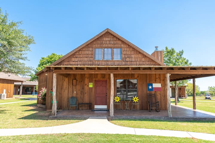 Cozy Cottage - Lake Arrowhead State Park, Wichita Falls