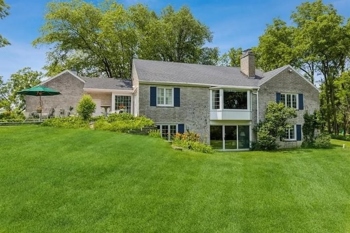 Timber Hill Sanctuary | Quiet 34-acre Getaway - Iowa Speedway