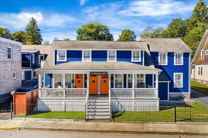 Downtown Mystic Luxury Apartment - Spacious 1 Bed - Mystic, CT