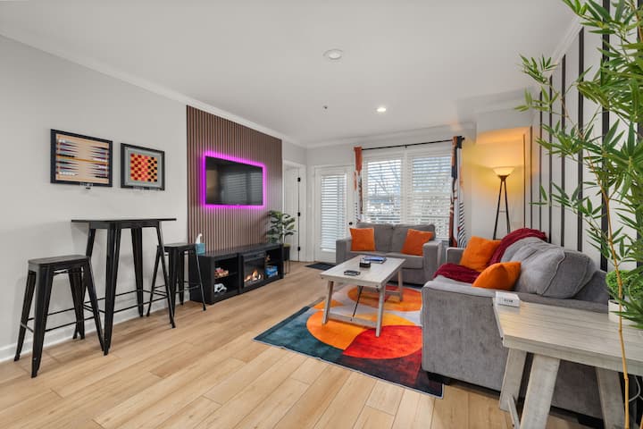 Dwntwn Ral 2br | Walkable | 4 Mins From Nc State - Raleigh, NC