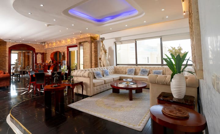 Urban Nomad Shared Bed Space Mixed Dorm, Jbr - ドバイ