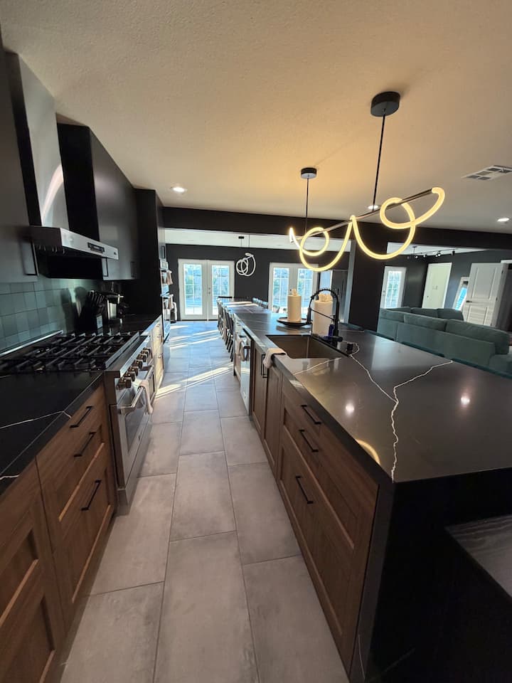 Swanky Villa | Luxury 8br • 12 Kings • Pool & Spa - Henderson, NV