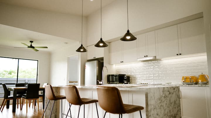 Stylish 3br Pet-friendly Retreat In Aura - Queensland