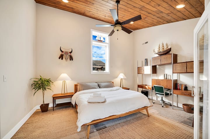 Spacious, Bright Plus Ideal Location - Rapid City, SD