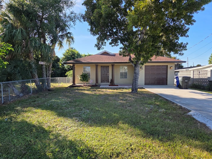 Brown House - Fort Myers