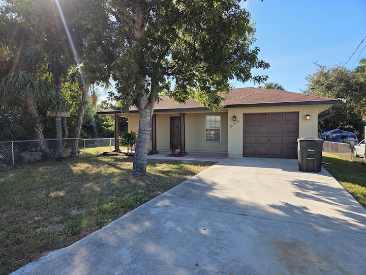 Brown House - Fort Myers, FL