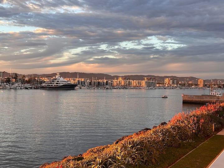 Gorgeous Waterfront Apartment In Marina Del Rey - Marina del Rey, CA
