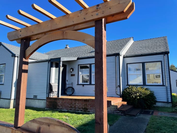 Studio 707 - Eureka, CA