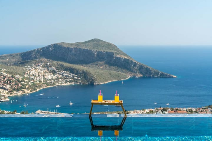 Villa Casa, Deniz Manzaralı Isıtmalı Havuzlu - Kalkan