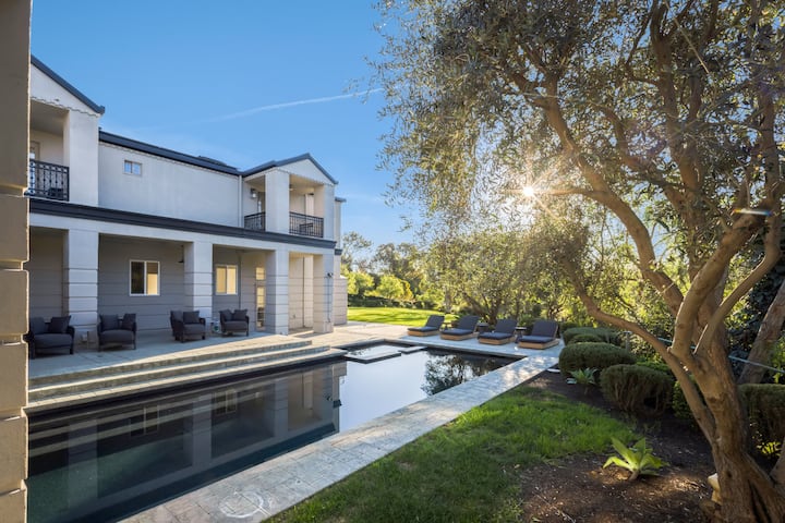 Malibu Haven | Ocean Views & Private Pool - Malibú, CA