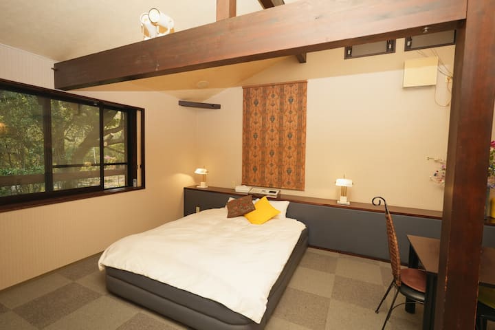 昭和を感じる小さな個室宿「Parco山荘」203号室 - Kawana