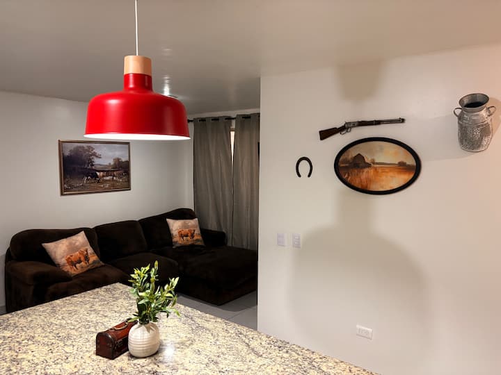 Casa Del Vaquero En Colinas De California - Tijuana