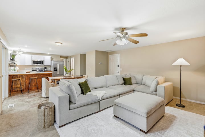 The Gathering Place - Kennewick 6 Bedroom Home - Burbank, WA