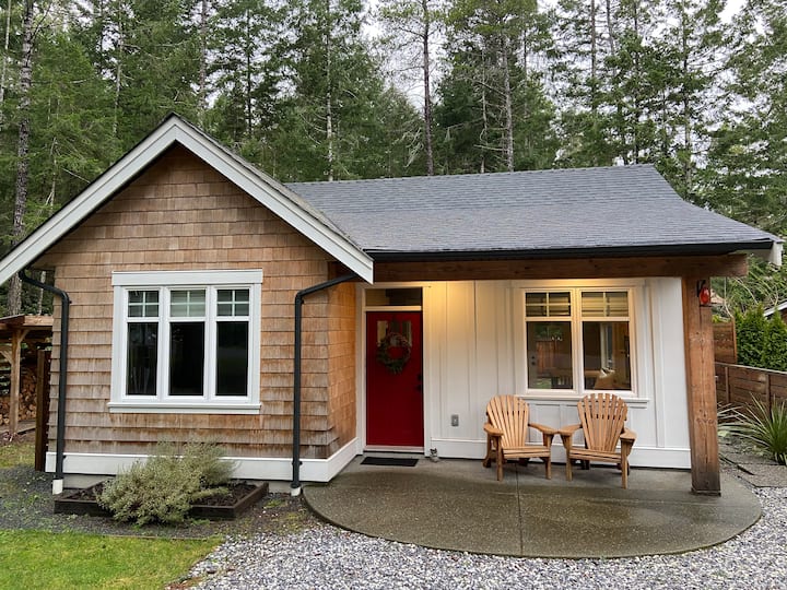 Comox Cottage - Comox