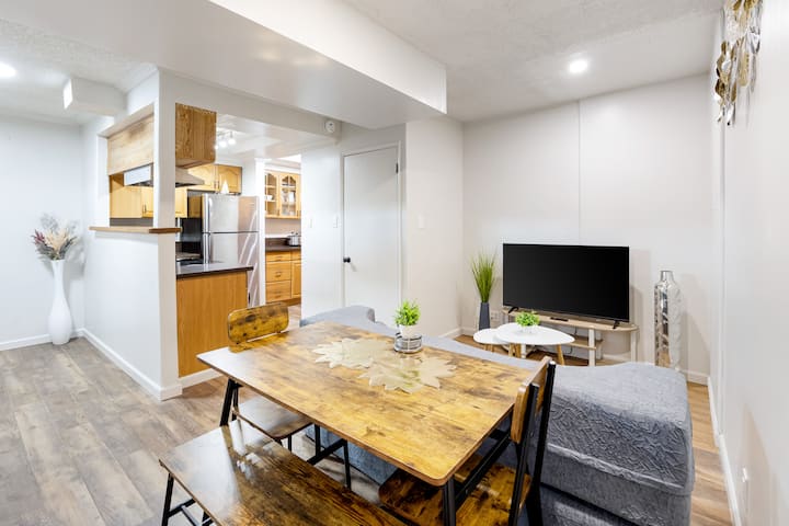 Charming 1 Bedroom+1 Den Full Kitchen Ground Floor - Brea, CA