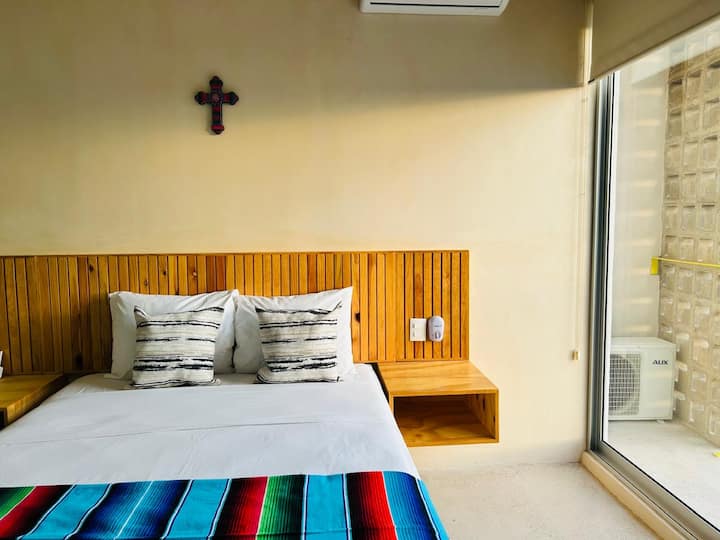 Charming Suite 302 + Pool +Rooftop+ Cancun's Heart - Cancún