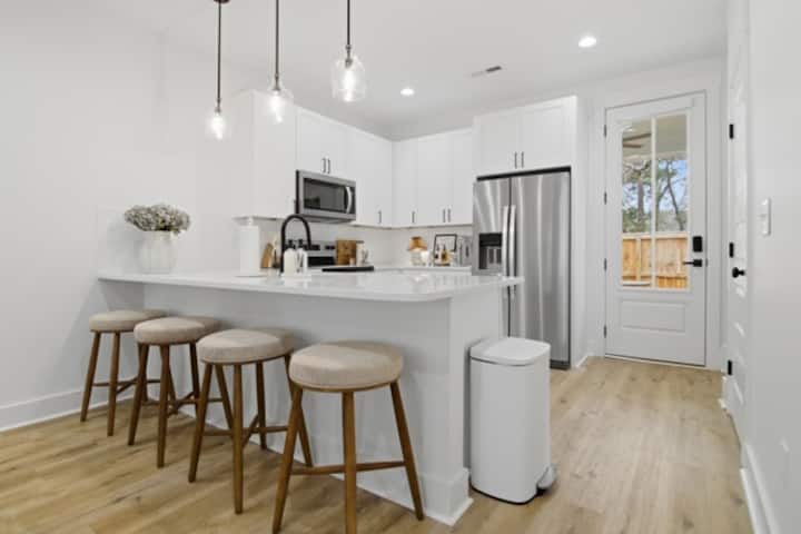 The Coastal Hideaway - Wilmington, NC