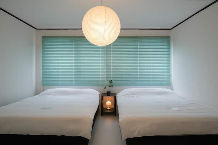 [항향야화] 부산역 도보5분/청소비x/짐보관가능/ 매일침구교체/오픈특가 - Busan