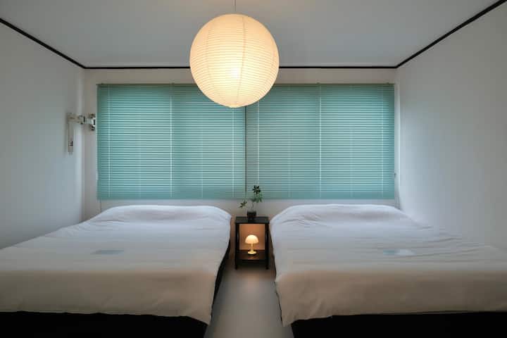 [항향야화] 부산역 도보5분/청소비x/짐보관가능/ 매일침구교체/오픈특가 - Busan