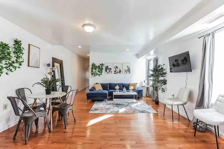 Large 3/2 In Spring Garden - Conshohocken, PA