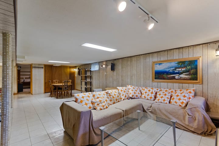 Mukhtars Villa's - Skokie, IL