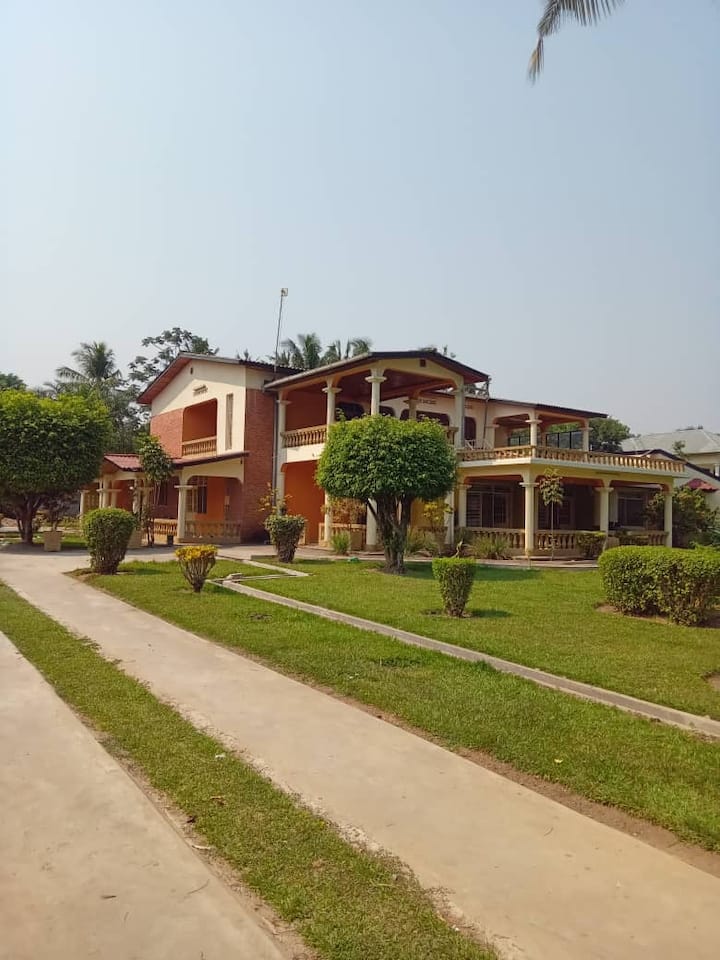 Une Grande Maison Proche Du Marché - Bujumbura