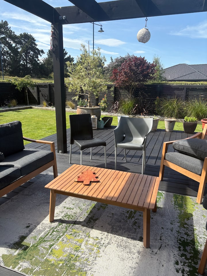 Beach, Lake & Forrest Getaway & Golf Course - Ashley, New Zealand