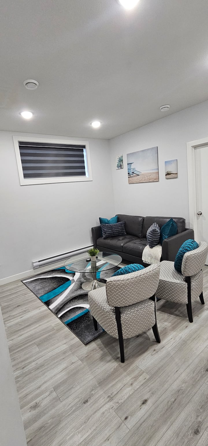 The Cozy Luxe Corner - Saskatoon