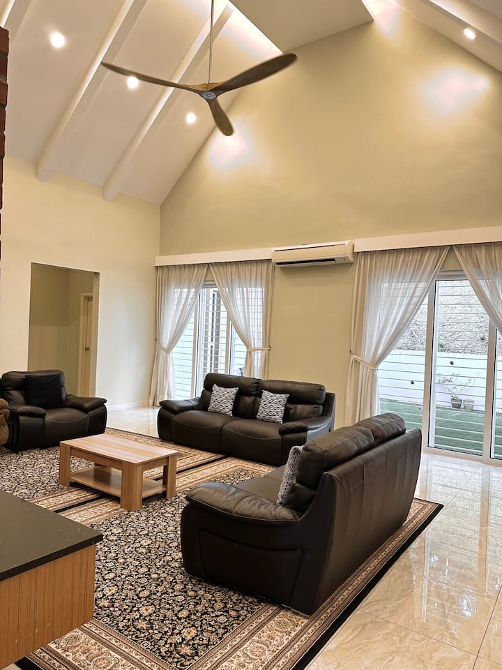 Cozy & Spacious Home With 5br | 40pax Ttm Kajang - Hulu Langat