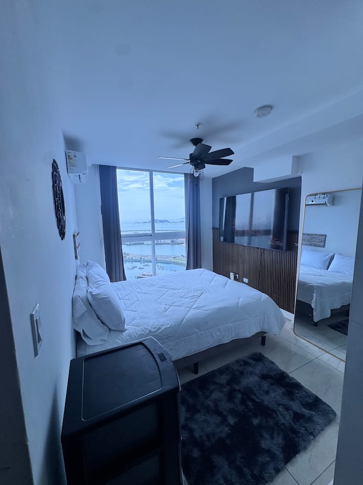 Hermosa Habitación Principal En Poin - Panama City