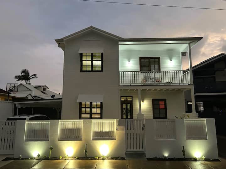 Merewether Grand Escape - Waratah