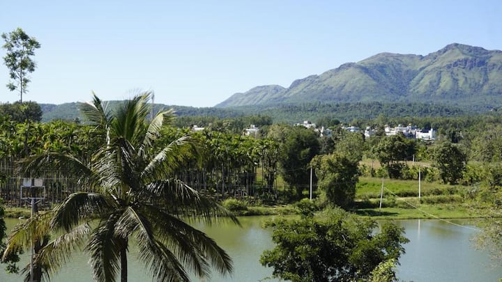 Lakeview Resort With Premium Rooms And Pool - Chikmagalur